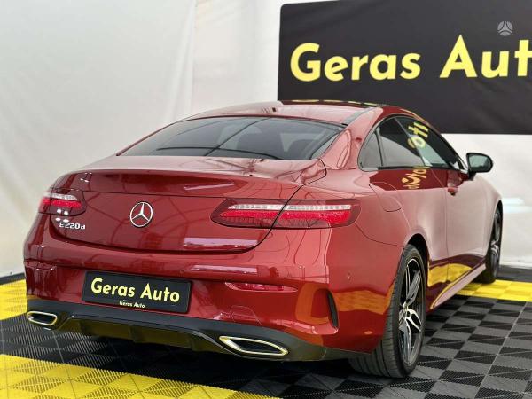 Red Mercedes-Benz E 220 2018 in Vilnius, with an engine capacity of 1.95 L and mileage of 43 thousand km for 29999 €, photo 6 on AUTOMOTO.COM.LV