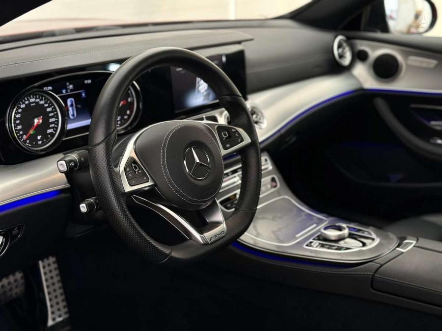 Sarkans Mercedes-Benz E 220 2018 Viļņa, ar dzinēja tilpumu 1.95 L un nobraukumu 43 tūkst. km par 29999 €, foto 10 vietnē AUTOMOTO.COM.LV