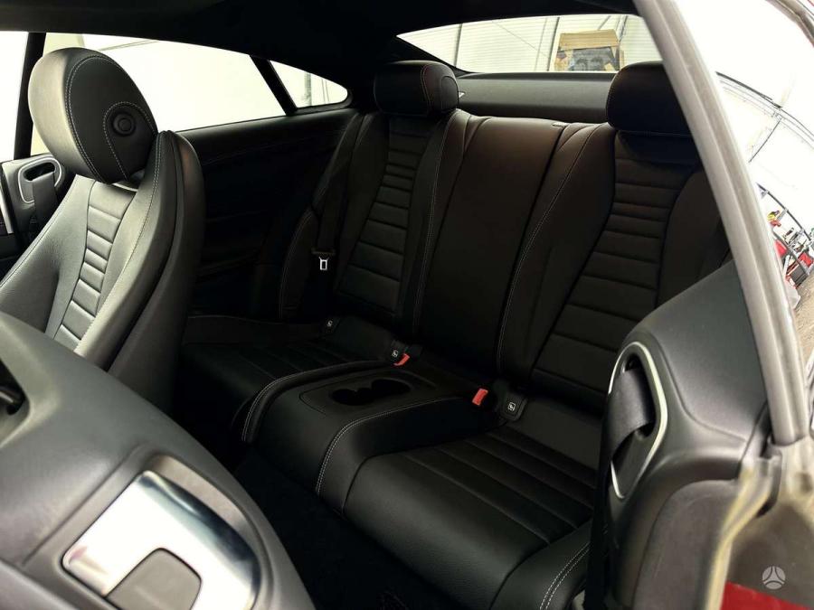 Sarkans Mercedes-Benz E 220 2018 Viļņa, ar dzinēja tilpumu 1.95 L un nobraukumu 43 tūkst. km par 29999 €, foto 12 vietnē AUTOMOTO.COM.LV