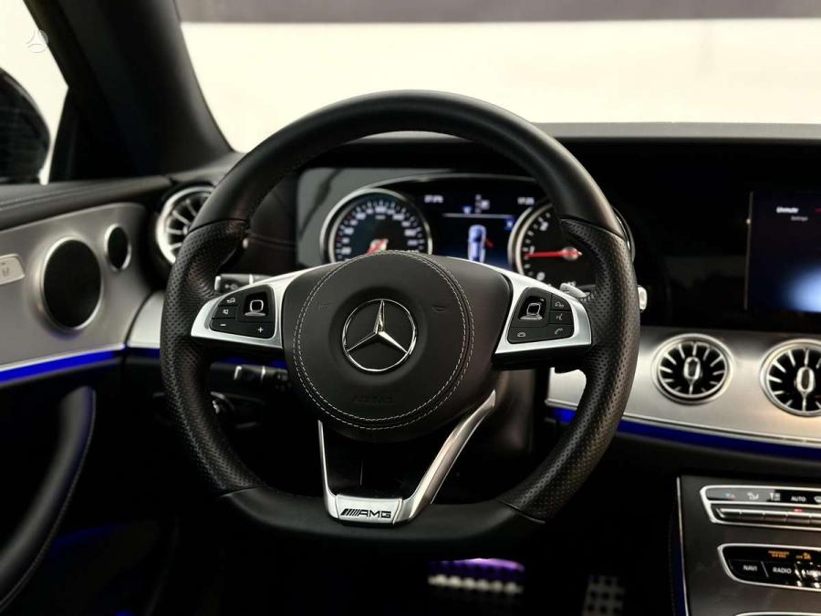 Sarkans Mercedes-Benz E 220 2018 Viļņa, ar dzinēja tilpumu 1.95 L un nobraukumu 43 tūkst. km par 29999 €, foto 16 vietnē AUTOMOTO.COM.LV