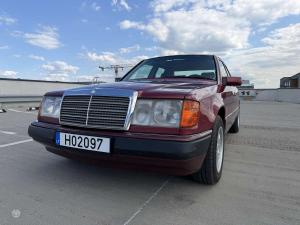 Red Mercedes-Benz E 220 1993 in Vilnius, with an engine capacity of 2.20 L and mileage of 205 thousand km for 6200 €, photo 6 on AUTOMOTO.COM.LV