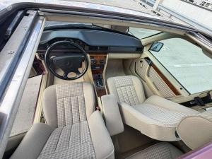 Red Mercedes-Benz E 220 1993 in Vilnius, with an engine capacity of 2.20 L and mileage of 205 thousand km for 6200 €, photo 28 on AUTOMOTO.COM.LV