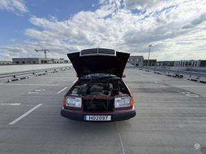 Red Mercedes-Benz E 220 1993 in Vilnius, with an engine capacity of 2.20 L and mileage of 205 thousand km for 6200 €, photo 56 on AUTOMOTO.COM.LV