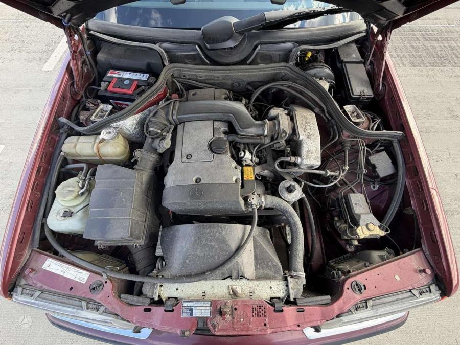 Red Mercedes-Benz E 220 1993 in Vilnius, with an engine capacity of 2.20 L and mileage of 205 thousand km for 6200 €, photo 57 on AUTOMOTO.COM.LV