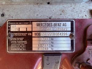Red Mercedes-Benz E 220 1993 in Vilnius, with an engine capacity of 2.20 L and mileage of 205 thousand km for 6200 €, photo 58 on AUTOMOTO.COM.LV
