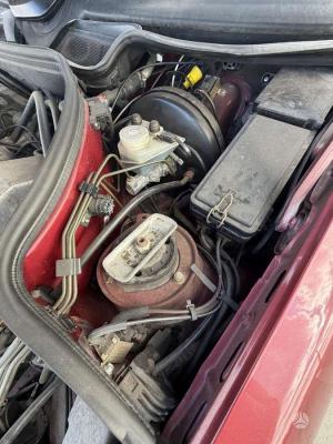 Red Mercedes-Benz E 220 1993 in Vilnius, with an engine capacity of 2.20 L and mileage of 205 thousand km for 6200 €, photo 60 on AUTOMOTO.COM.LV