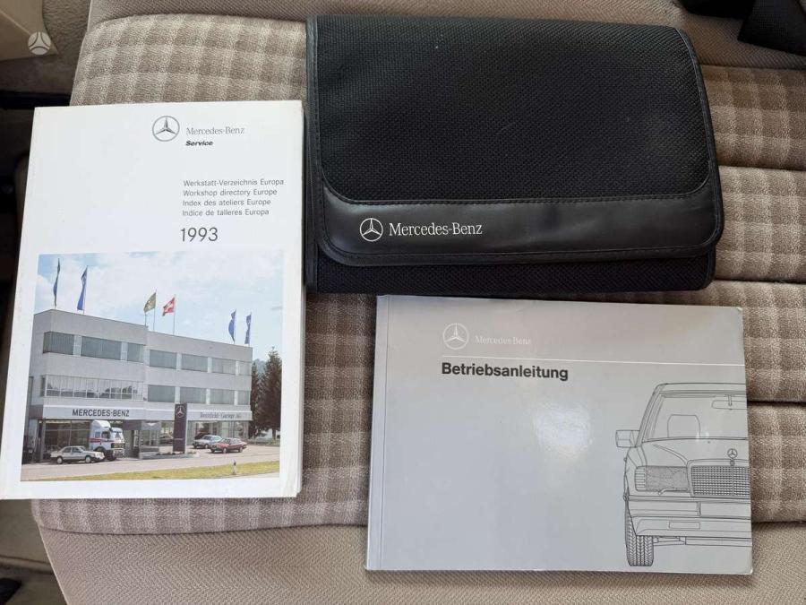 Red Mercedes-Benz E 220 1993 in Vilnius, with an engine capacity of 2.20 L and mileage of 205 thousand km for 6200 €, photo 61 on AUTOMOTO.COM.LV