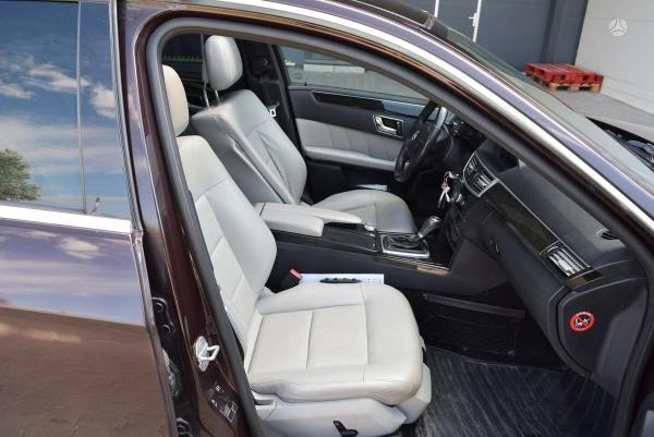 Sarkans Mercedes-Benz E 220 2009 Viļņa, ar dzinēja tilpumu 2.15 L un nobraukumu 390 tūkst. km par 4550 €, foto 8 vietnē AUTOMOTO.COM.LV