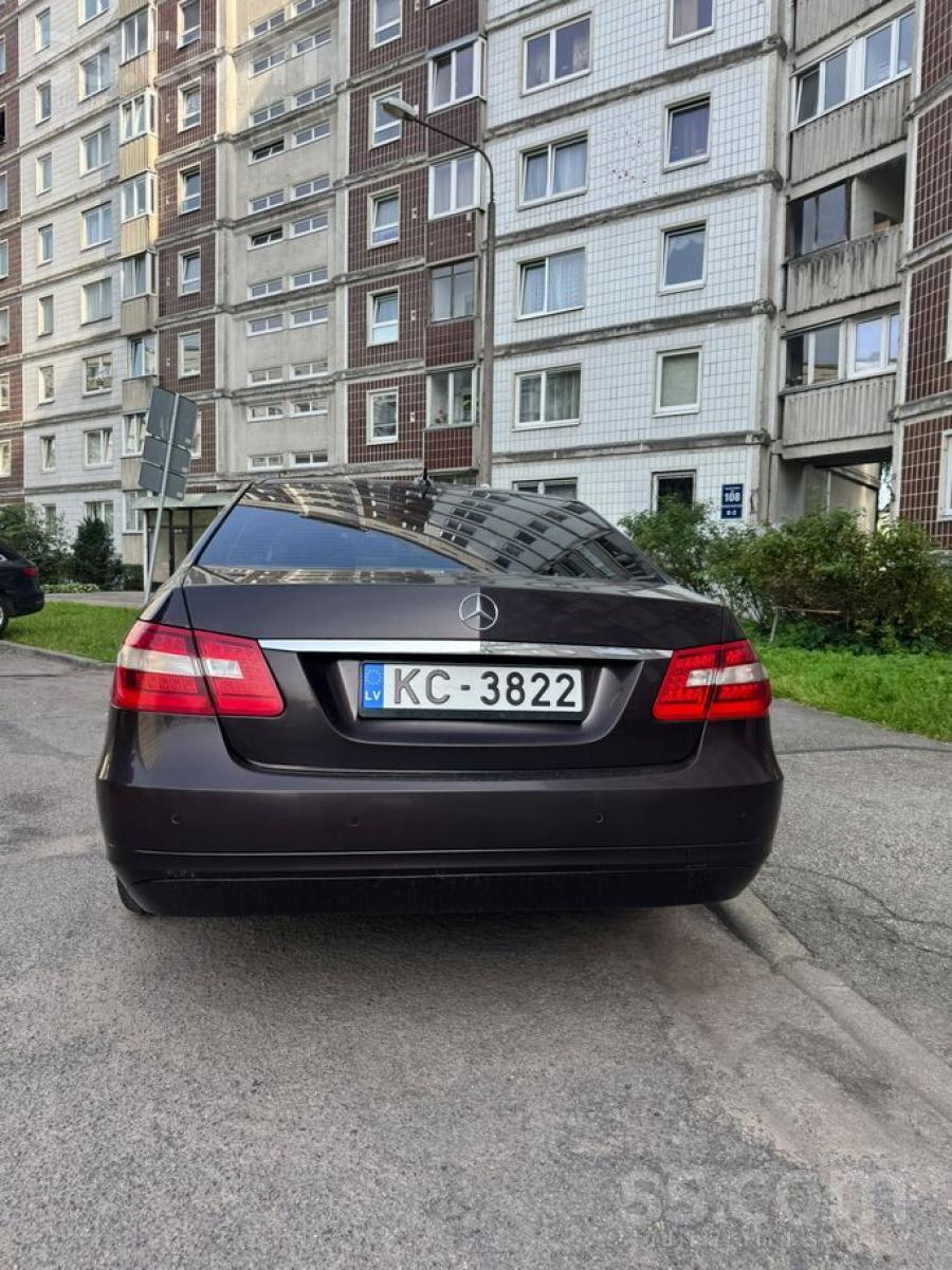 Красный Мерседес E 220 2009 в Рига, объемом двигателя 2.20 л и пробегом 335 тыс. км за 6350 €, фото 6 на AUTOMOTO.COM.LV