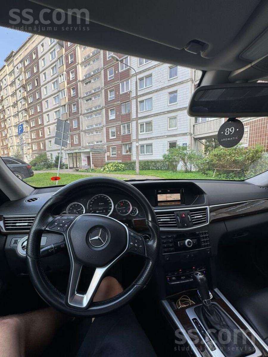 Красный Мерседес E 220 2009 в Рига, объемом двигателя 2.20 л и пробегом 335 тыс. км за 6350 €, фото 13 на AUTOMOTO.COM.LV