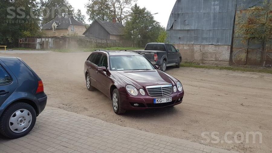 Красный Мерседес E 220 2007 в Рига, объемом двигателя 2.20 л и пробегом 278 тыс. км за 2989 €, фото 4 на AUTOMOTO.COM.LV