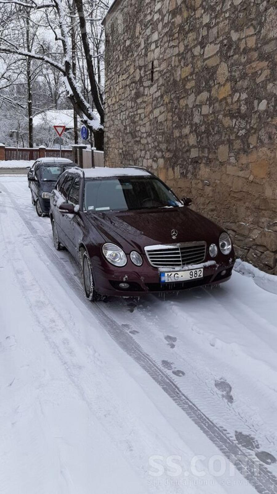 Красный Мерседес E 220 2007 в Рига, объемом двигателя 2.20 л и пробегом 278 тыс. км за 2989 €, фото 16 на AUTOMOTO.COM.LV