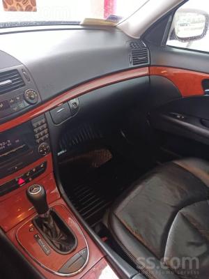 Красный Мерседес E 220 2007 в Рига, объемом двигателя 2.20 л и пробегом 278 тыс. км за 2989 €, фото 18 на AUTOMOTO.COM.LV