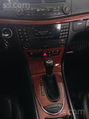 Красный Мерседес E 220 2007 в Рига, объемом двигателя 2.20 л и пробегом 278 тыс. км за 2989 €, фото 20 на AUTOMOTO.COM.LV