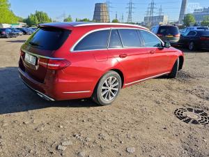Red Mercedes-Benz E 220 2017 in Kaunas, with an engine capacity of 2.00 L and mileage of 365 thousand km for 9655 €, photo  on AUTOMOTO.COM.LV