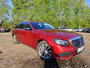Red Mercedes-Benz E 220 2017 in Kaunas, with an engine capacity of 2.00 L and mileage of 365 thousand km for 9655 €, photo 4 on AUTOMOTO.COM.LV