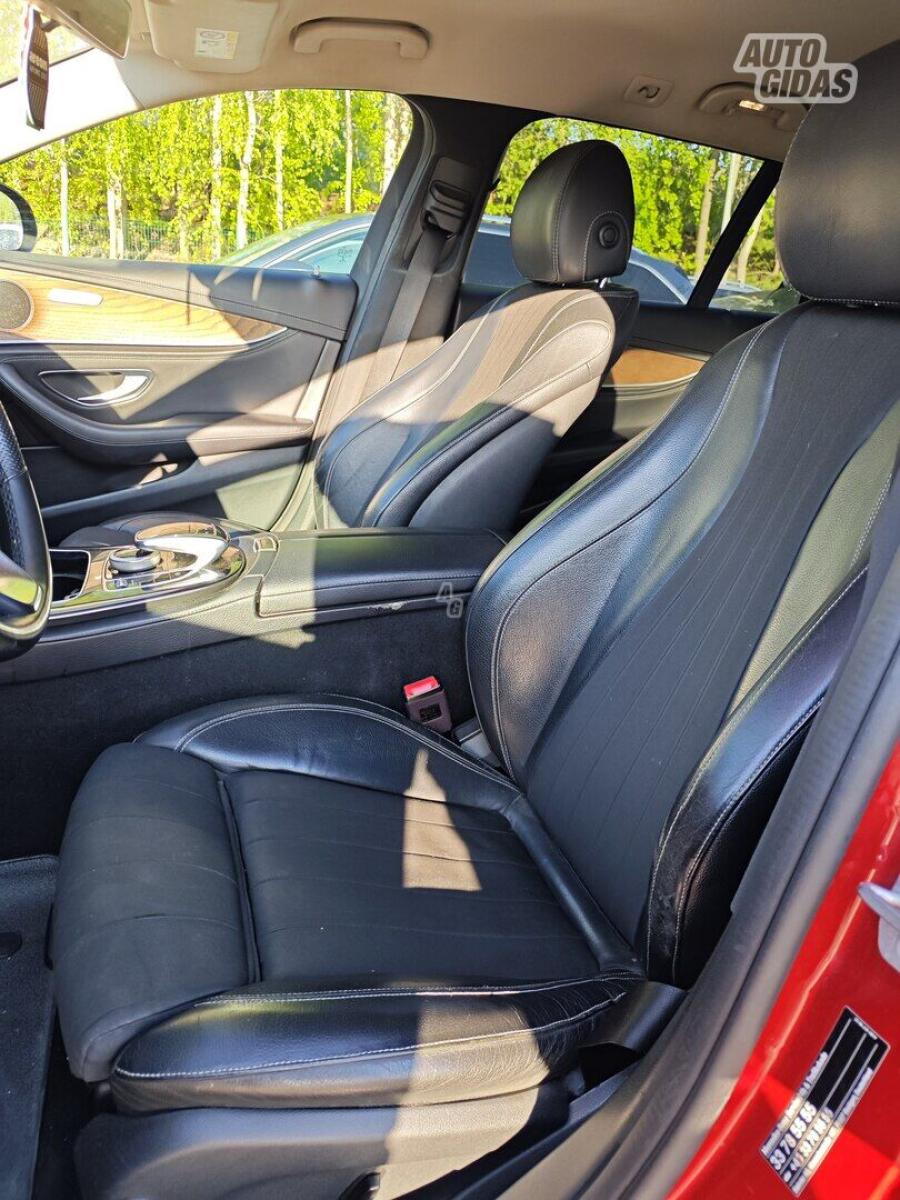 Red Mercedes-Benz E 220 2017 in Kaunas, with an engine capacity of 2.00 L and mileage of 365 thousand km for 9655 €, photo 8 on AUTOMOTO.COM.LV