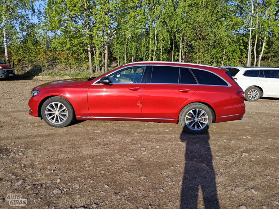 Red Mercedes-Benz E 220 2017 in Kaunas, with an engine capacity of 2.00 L and mileage of 365 thousand km for 9655 €, photo 15 on AUTOMOTO.COM.LV