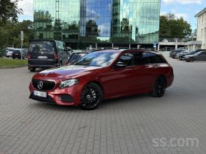 Sarkans Mercedes-Benz E 220 2017 Rīga, ar dzinēja tilpumu 2.00 L un nobraukumu 254 tūkst. km par 18950 €, foto  vietnē AUTOMOTO.COM.LV