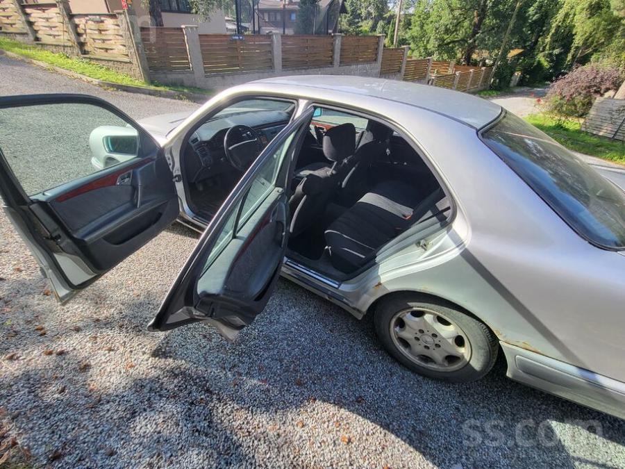 Mercedes-Benz E 220 1996 in Riga, with an engine capacity of 2.20 L and mileage of 299 thousand km for 650 €, photo 16 on AUTOMOTO.COM.LV
