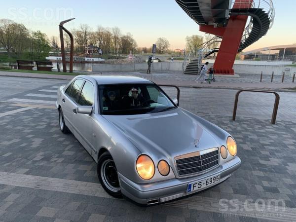 Мерседес E 220 1997 в Елгава, объемом двигателя 2.20 л и пробегом 370 тыс. км за 654 €, фото 2 на AUTOMOTO.COM.LV
