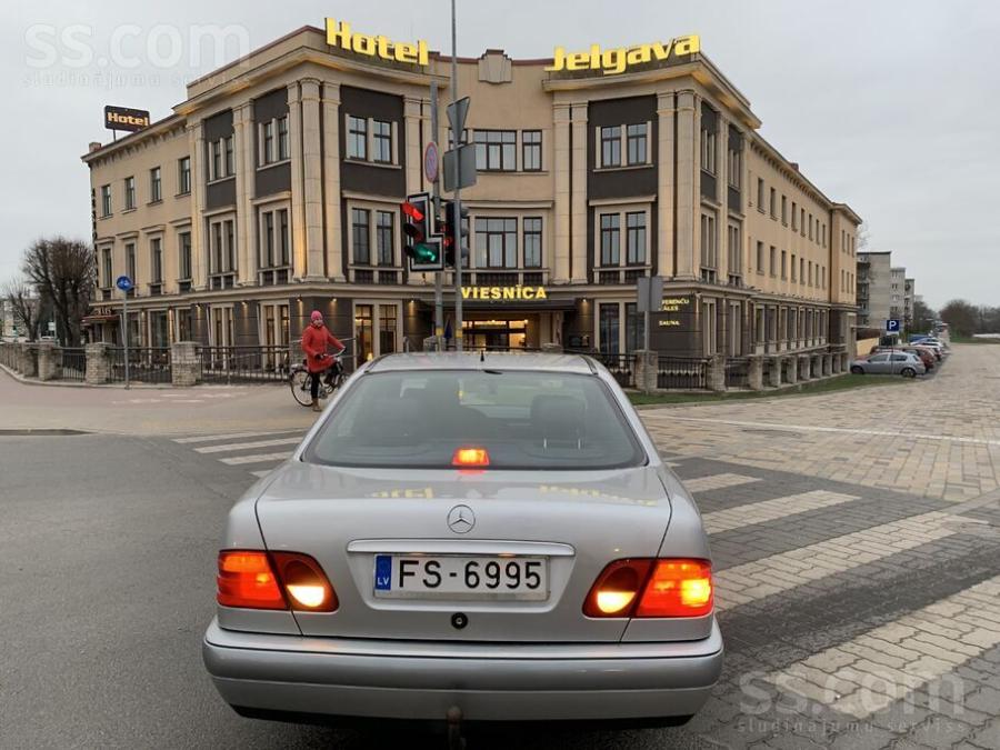 Мерседес E 220 1997 в Елгава, объемом двигателя 2.20 л и пробегом 370 тыс. км за 654 €, фото 6 на AUTOMOTO.COM.LV