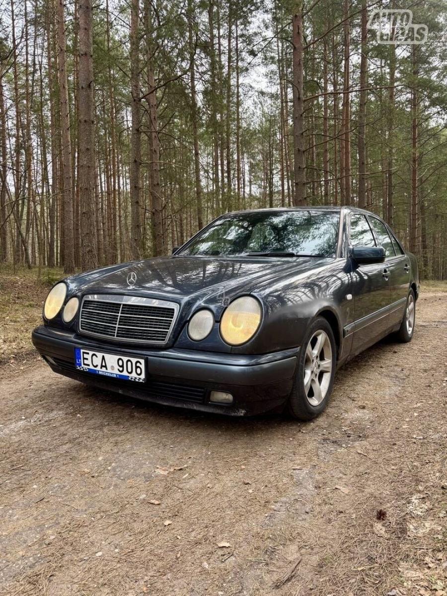 Mercedes-Benz E 220 1998 Ignalina, ar dzinēja tilpumu 2.00 L un nobraukumu 230 tūkst. km par 730 €, foto 1 vietnē AUTOMOTO.COM.LV