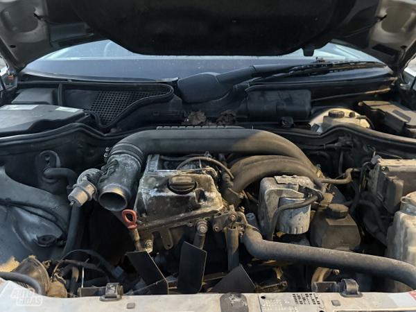 Mercedes-Benz E 220 2000 in Siauliai, with an engine capacity of 2.20 L and mileage of 287 thousand km for 700 €, photo 3 on AUTOMOTO.COM.LV