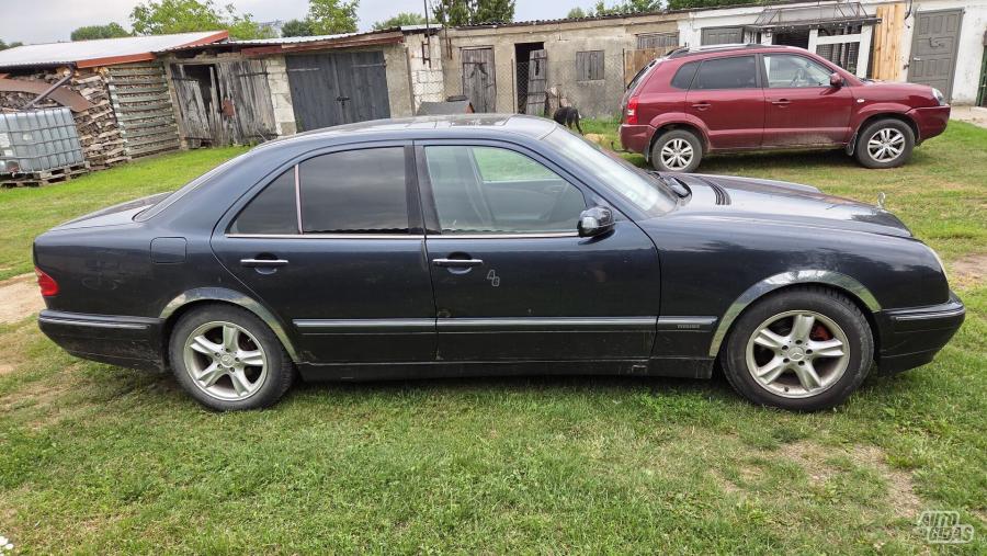 Mercedes-Benz E 220 2000 Marijampole, ar dzinēja tilpumu 2.20 L un nobraukumu 321 tūkst. km par 1200 €, foto 6 vietnē AUTOMOTO.COM.LV