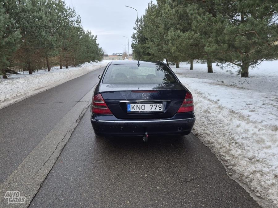 Mercedes-Benz E 220 2002 Šauļi, ar dzinēja tilpumu 2.20 L un nobraukumu 393 tūkst. km par 1500 €, foto 3 vietnē AUTOMOTO.COM.LV