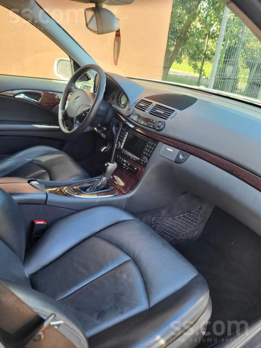 Mercedes-Benz E 220 2002 Daugavpils, ar dzinēja tilpumu 2.20 L un nobraukumu 341 tūkst. km par 2450 €, foto 5 vietnē AUTOMOTO.COM.LV