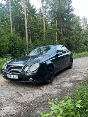 Mercedes-Benz E 220 2002 in Alytus, with an engine capacity of 2.20 L and mileage of 389 thousand km for 1000 €, photo  on AUTOMOTO.COM.LV
