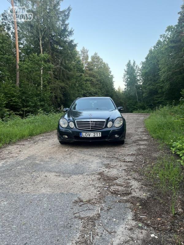 Mercedes-Benz E 220 2002 in Alytus, with an engine capacity of 2.20 L and mileage of 389 thousand km for 1000 €, photo 2 on AUTOMOTO.COM.LV