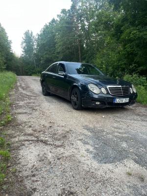 Мерседес E 220 2002 в Алитус, объемом двигателя 2.20 л и пробегом 389 тыс. км за 1000 €, фото 5 на AUTOMOTO.COM.LV