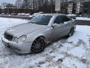 Mercedes-Benz E 220 2003 in Riga, with an engine capacity of 2.20 L and mileage of 360 thousand km for 1500 €, photo 2 on AUTOMOTO.COM.LV