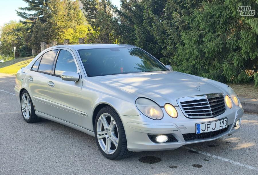 Mercedes-Benz E 220 2003 in Jonava, with an engine capacity of 2.20 L and mileage of 448 thousand km for 1500 €, photo 1 on AUTOMOTO.COM.LV