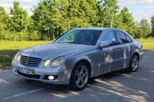 Mercedes-Benz E 220 2003 in Jonava, with an engine capacity of 2.20 L and mileage of 448 thousand km for 1500 €, photo 4 on AUTOMOTO.COM.LV