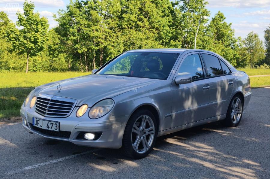 Mercedes-Benz E 220 2003 in Jonava, with an engine capacity of 2.20 L and mileage of 448 thousand km for 1500 €, photo 4 on AUTOMOTO.COM.LV