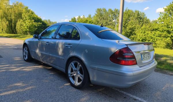 Mercedes-Benz E 220 2003 in Jonava, with an engine capacity of 2.20 L and mileage of 448 thousand km for 1500 €, photo 5 on AUTOMOTO.COM.LV