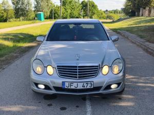 Mercedes-Benz E 220 2003 in Jonava, with an engine capacity of 2.20 L and mileage of 448 thousand km for 1500 €, photo 11 on AUTOMOTO.COM.LV