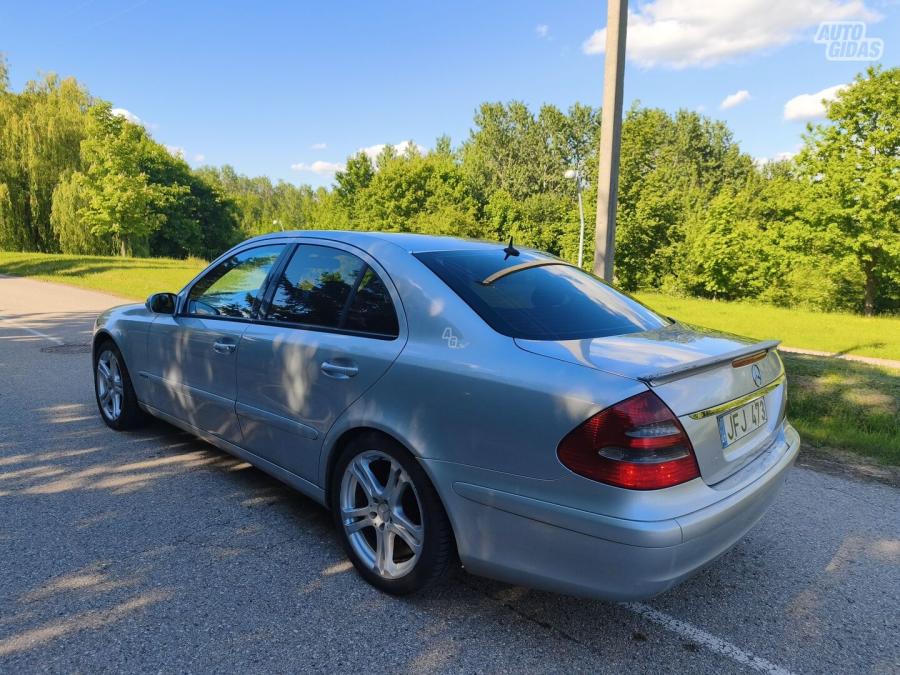 Mercedes-Benz E 220 2003 in Jonava, with an engine capacity of 2.20 L and mileage of 448 thousand km for 1500 €, photo 13 on AUTOMOTO.COM.LV