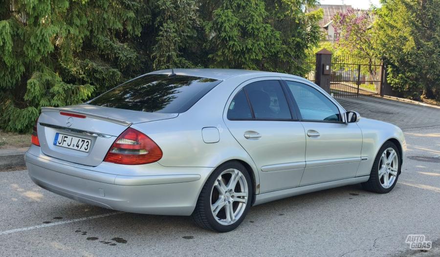 Mercedes-Benz E 220 2003 in Jonava, with an engine capacity of 2.20 L and mileage of 448 thousand km for 1500 €, photo 14 on AUTOMOTO.COM.LV