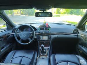 Mercedes-Benz E 220 2003 in Jonava, with an engine capacity of 2.20 L and mileage of 448 thousand km for 1500 €, photo 16 on AUTOMOTO.COM.LV