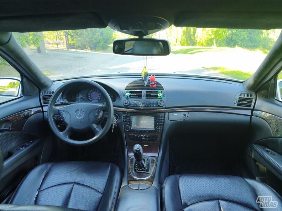 Mercedes-Benz E 220 2003 in Jonava, with an engine capacity of 2.20 L and mileage of 448 thousand km for 1500 €, photo 16 on AUTOMOTO.COM.LV