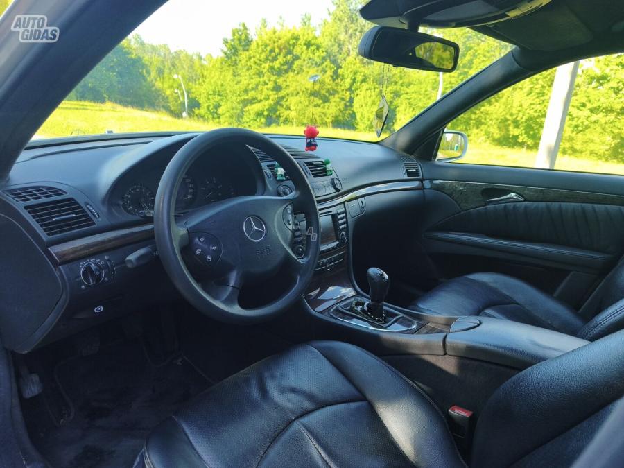 Mercedes-Benz E 220 2003 in Jonava, with an engine capacity of 2.20 L and mileage of 448 thousand km for 1500 €, photo 17 on AUTOMOTO.COM.LV