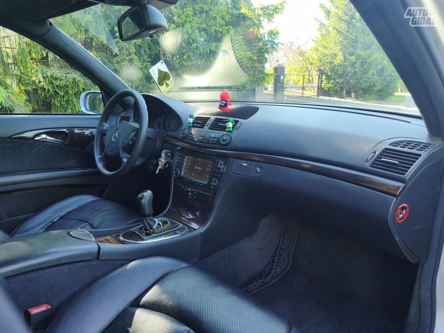 Mercedes-Benz E 220 2003 in Jonava, with an engine capacity of 2.20 L and mileage of 448 thousand km for 1500 €, photo 18 on AUTOMOTO.COM.LV