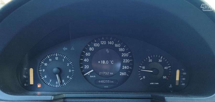 Mercedes-Benz E 220 2003 in Jonava, with an engine capacity of 2.20 L and mileage of 448 thousand km for 1500 €, photo 20 on AUTOMOTO.COM.LV