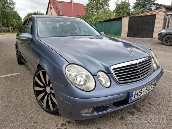 Mercedes-Benz E 220 2003 in Daugavpils, with an engine capacity of 2.20 L and mileage of 334 thousand km for 2400 €, photo 3 on AUTOMOTO.COM.LV