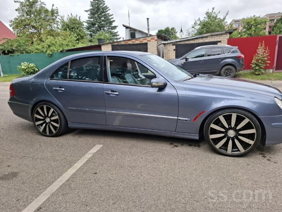 Mercedes-Benz E 220 2003 Daugavpils, ar dzinēja tilpumu 2.20 L un nobraukumu 334 tūkst. km par 2400 €, foto 9 vietnē AUTOMOTO.COM.LV