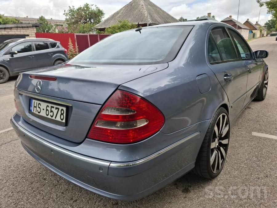 Mercedes-Benz E 220 2003 Daugavpils, ar dzinēja tilpumu 2.20 L un nobraukumu 334 tūkst. km par 2400 €, foto 10 vietnē AUTOMOTO.COM.LV